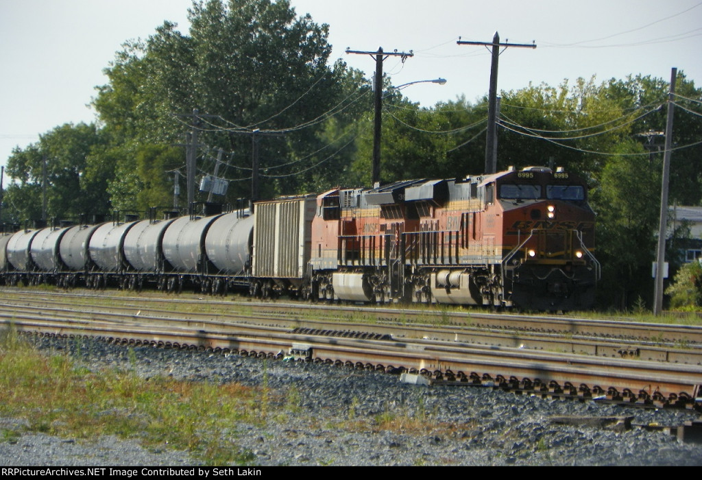 BNSF 6995